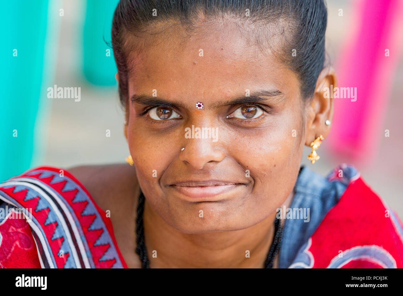Pretty tamil girl hi-res stock photography and images - Alamy