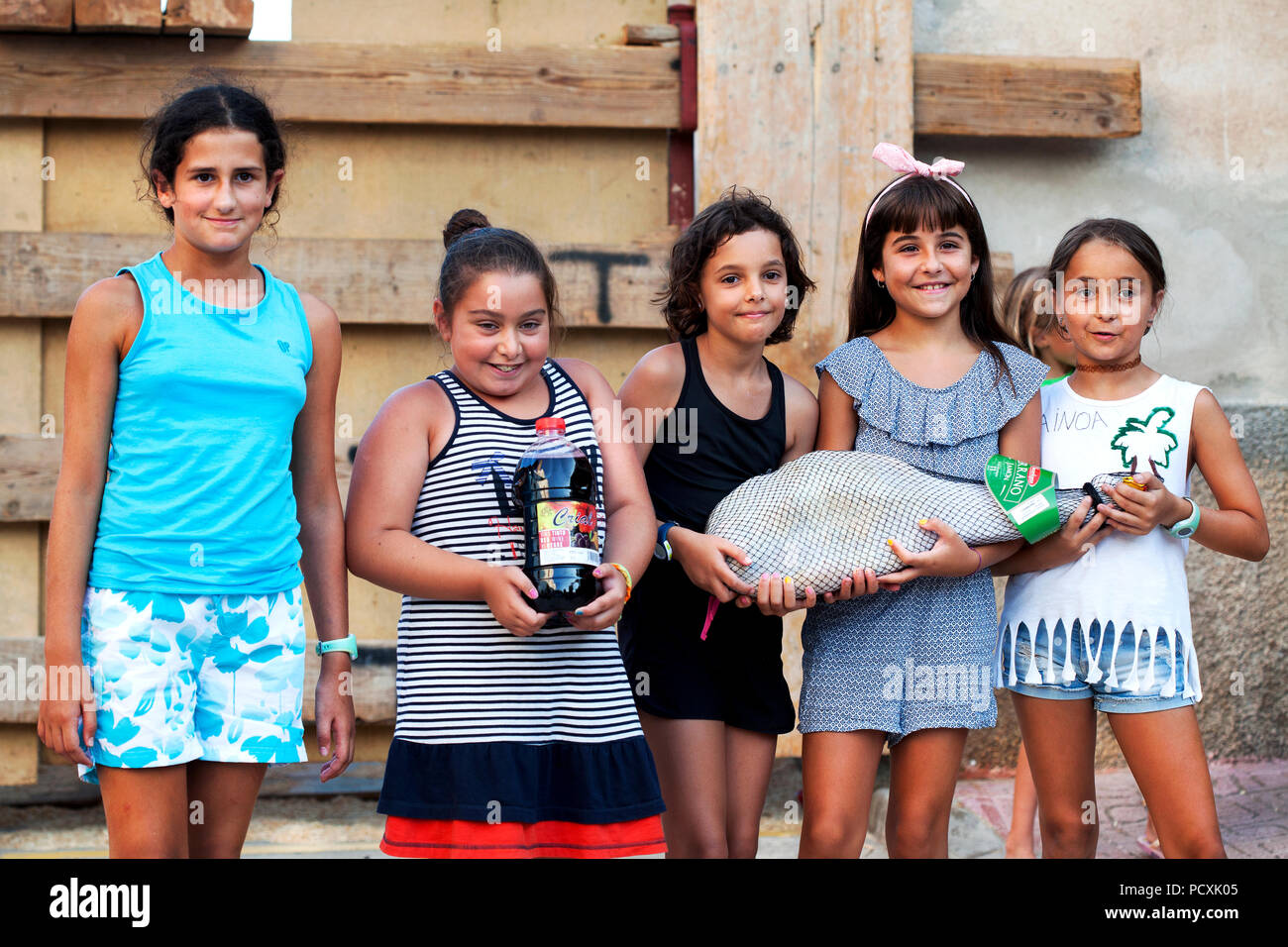 Spanish Girls Stock Photos & Spanish Girls Stock Images - Alamy