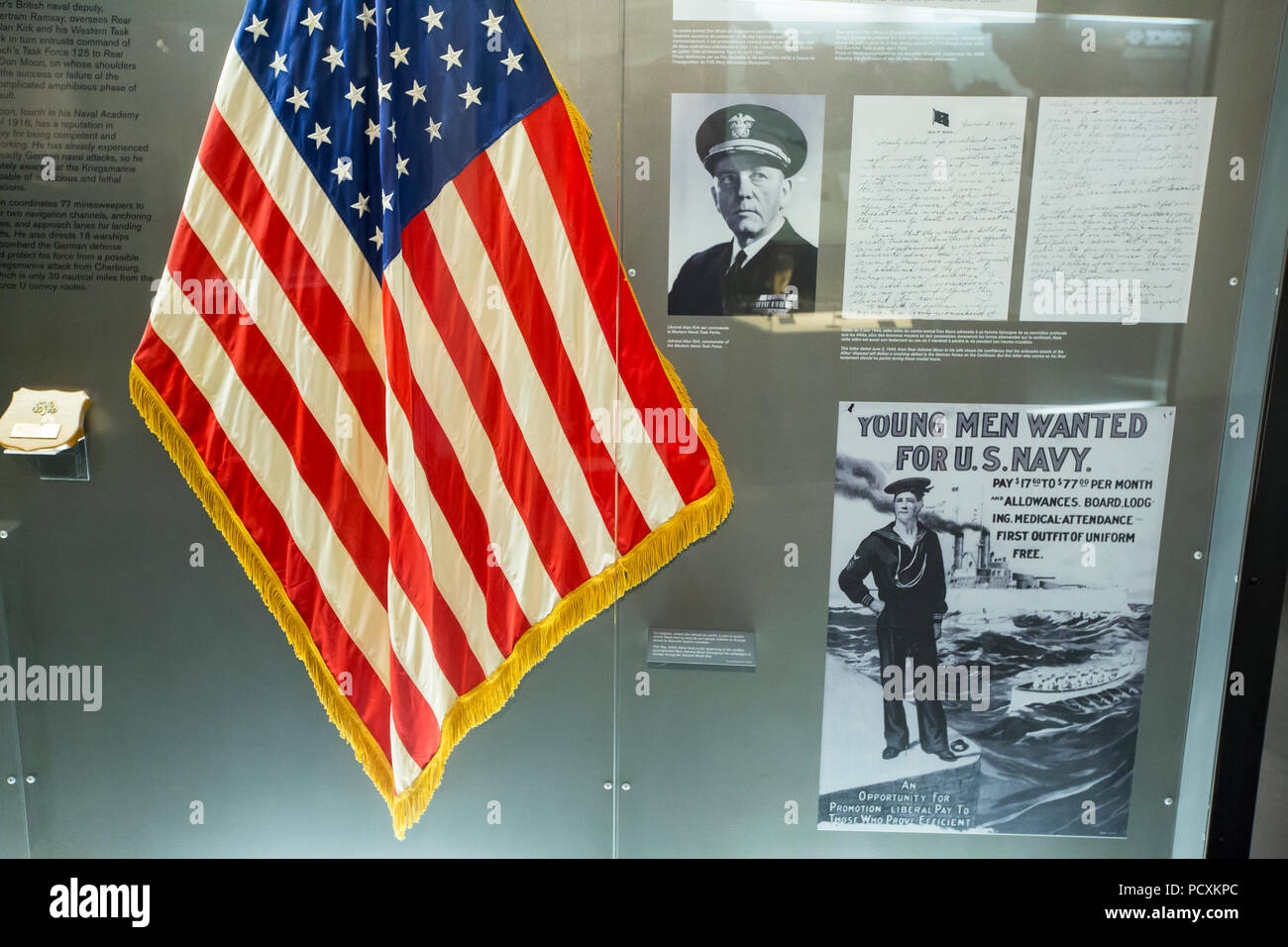 D day invasion stripes hi-res stock photography and images - Alamy