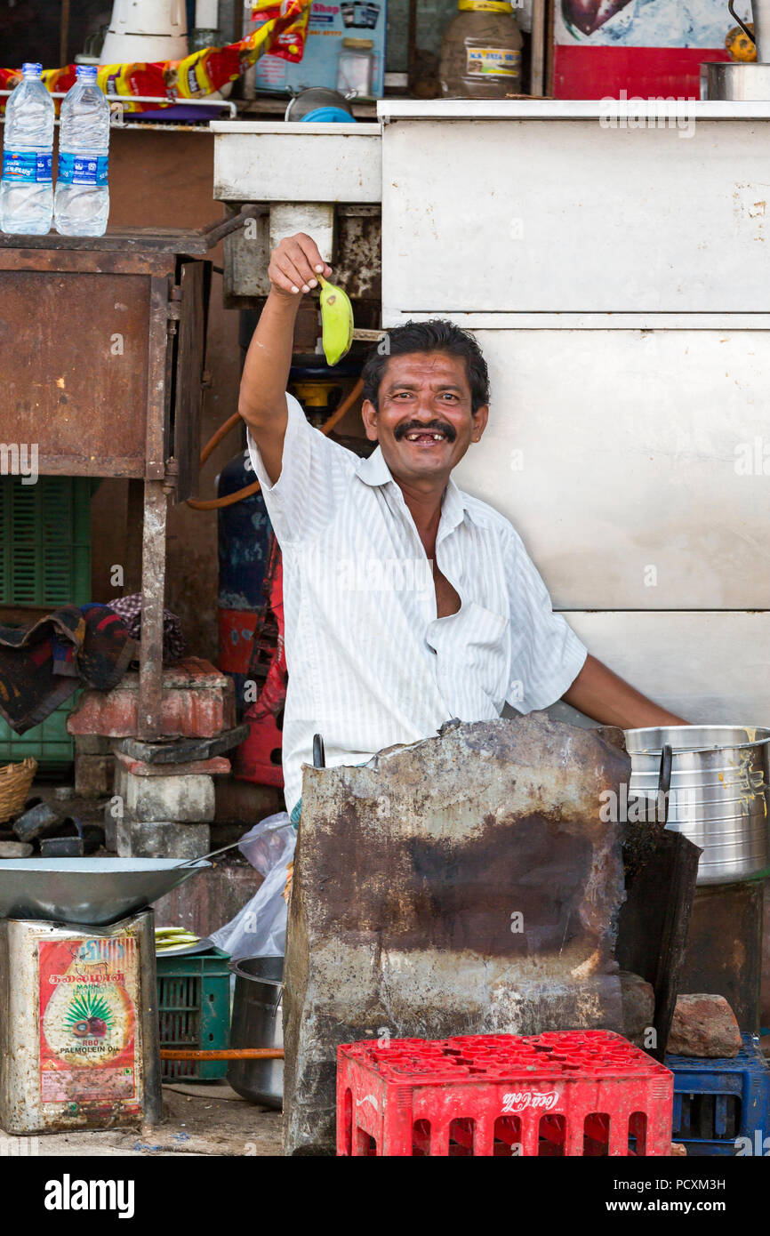 Tamil nadu tea shop hi-res stock photography and images - Alamy