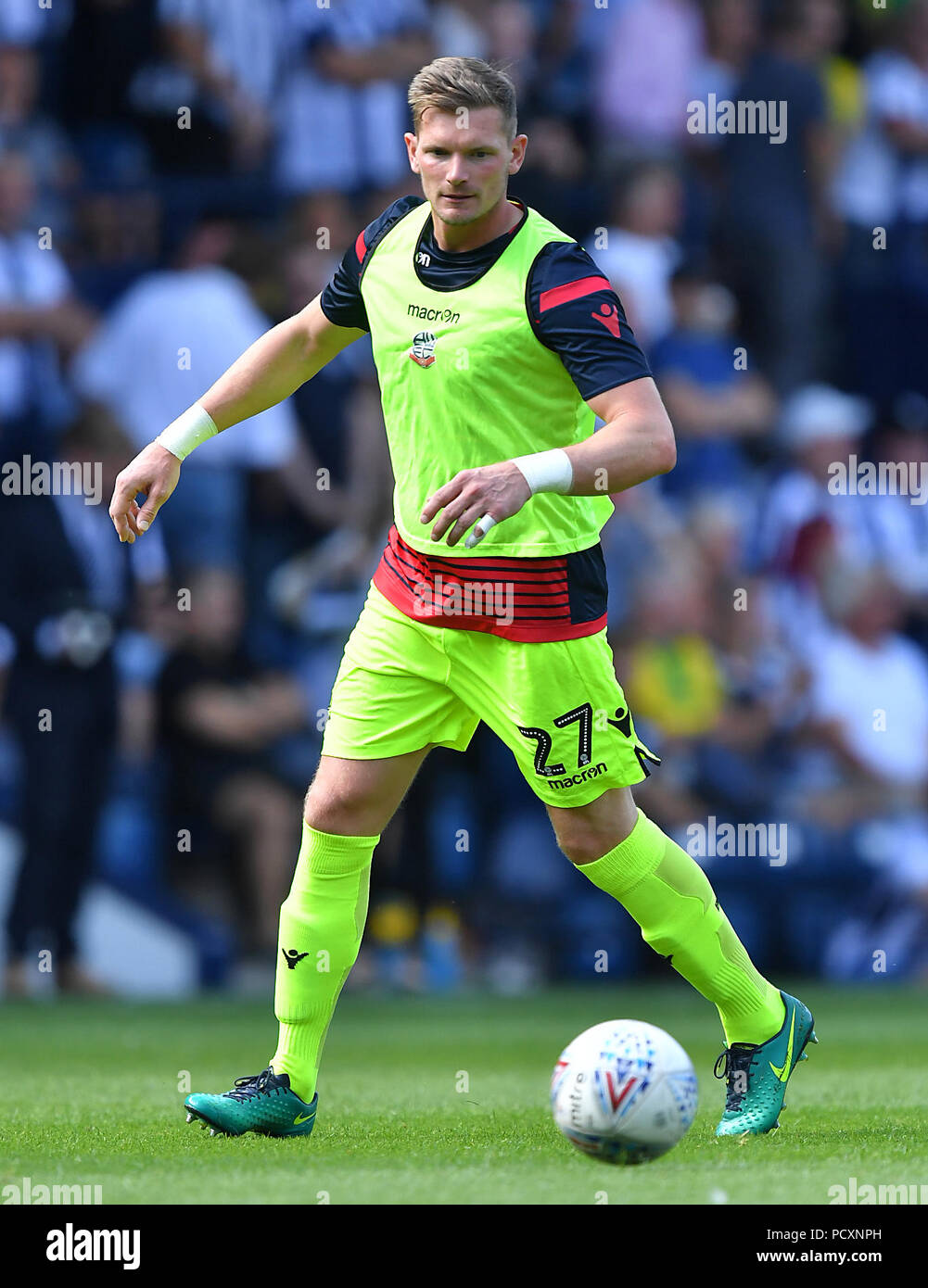Bolton wanderers goalkeeper hi-res stock photography and images - Alamy