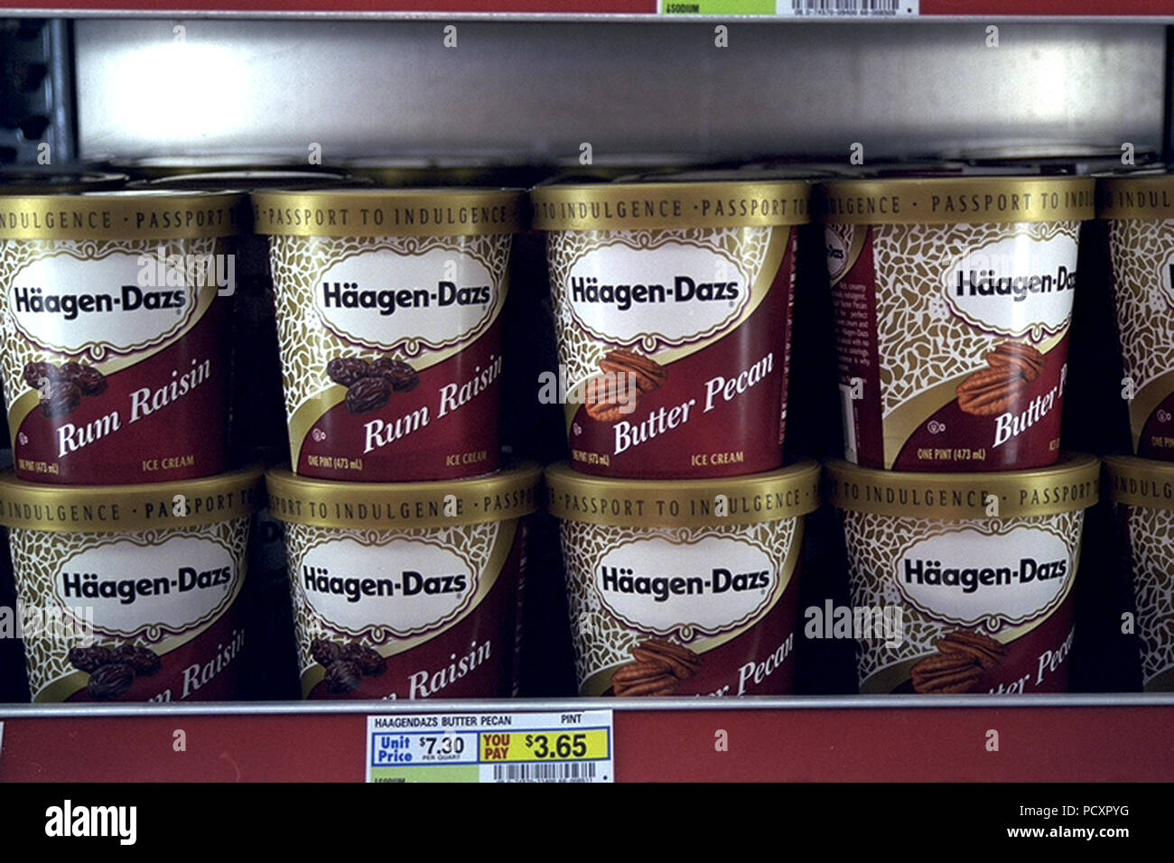 Year 2000 hagen das ice cream cartons hi-res stock photography and ...