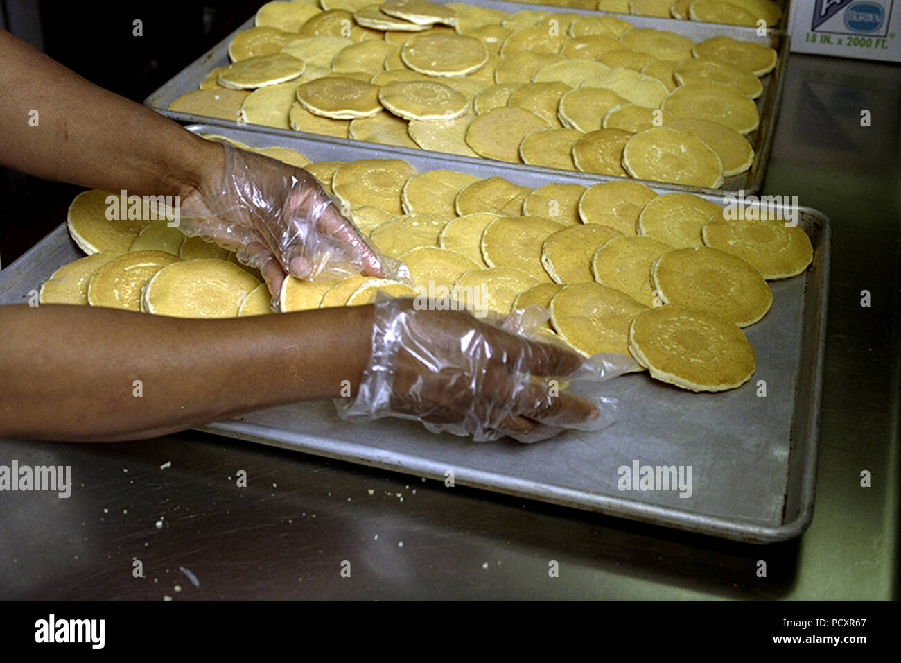 August 1999 - Food Service Personnel At Work Stock Photo - Alamy