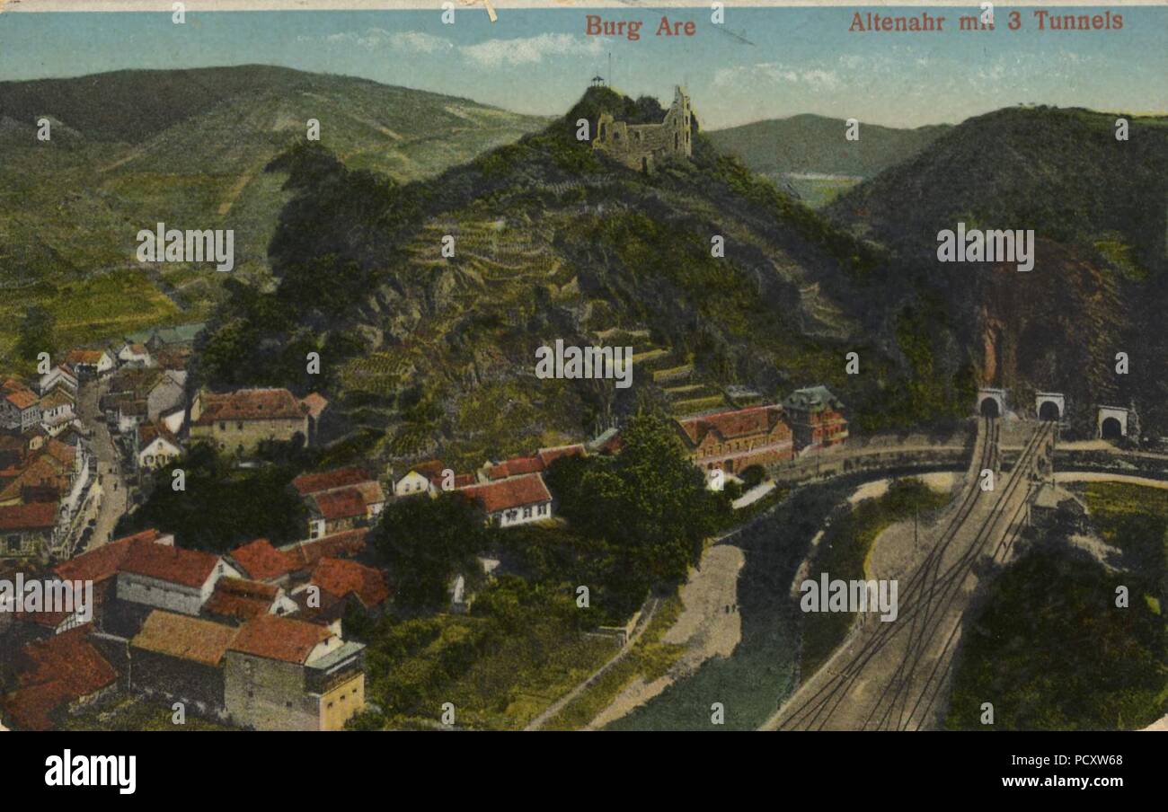 Altenahr, Rheinland-Pfalz - Burg Are; Altenahr mit drei Tunnels Stock ...