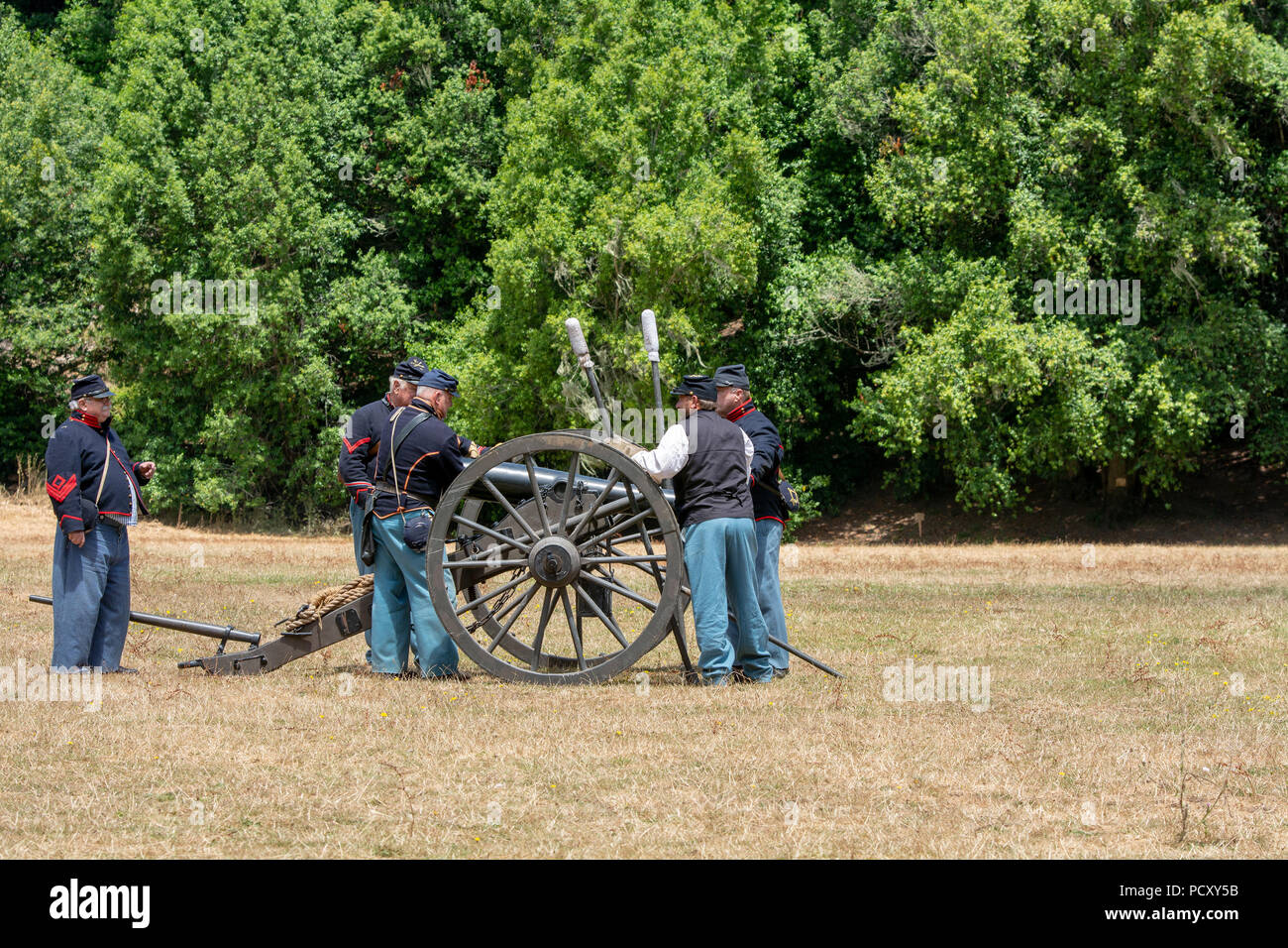 Civil war reenactment soldiers preparing for battle hi-res stock ...