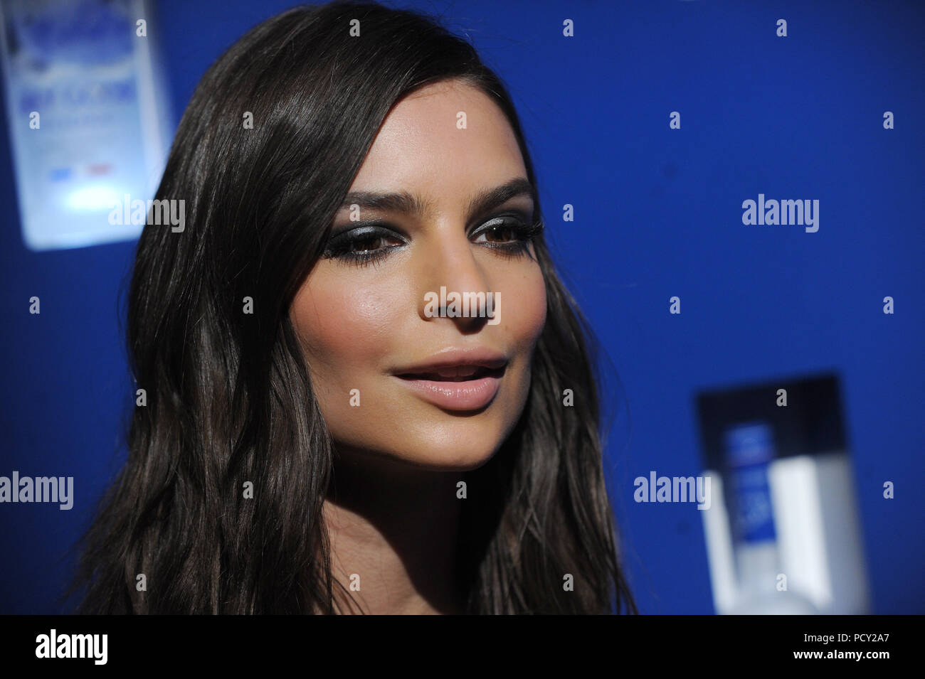 NEW YORK, NY - FEBRUARY 08: Emily Ratajkowski attends the 2015 New York ...