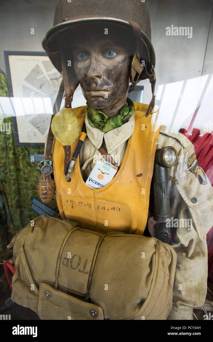 Paratrooper museum hi-res stock photography and images - Alamy