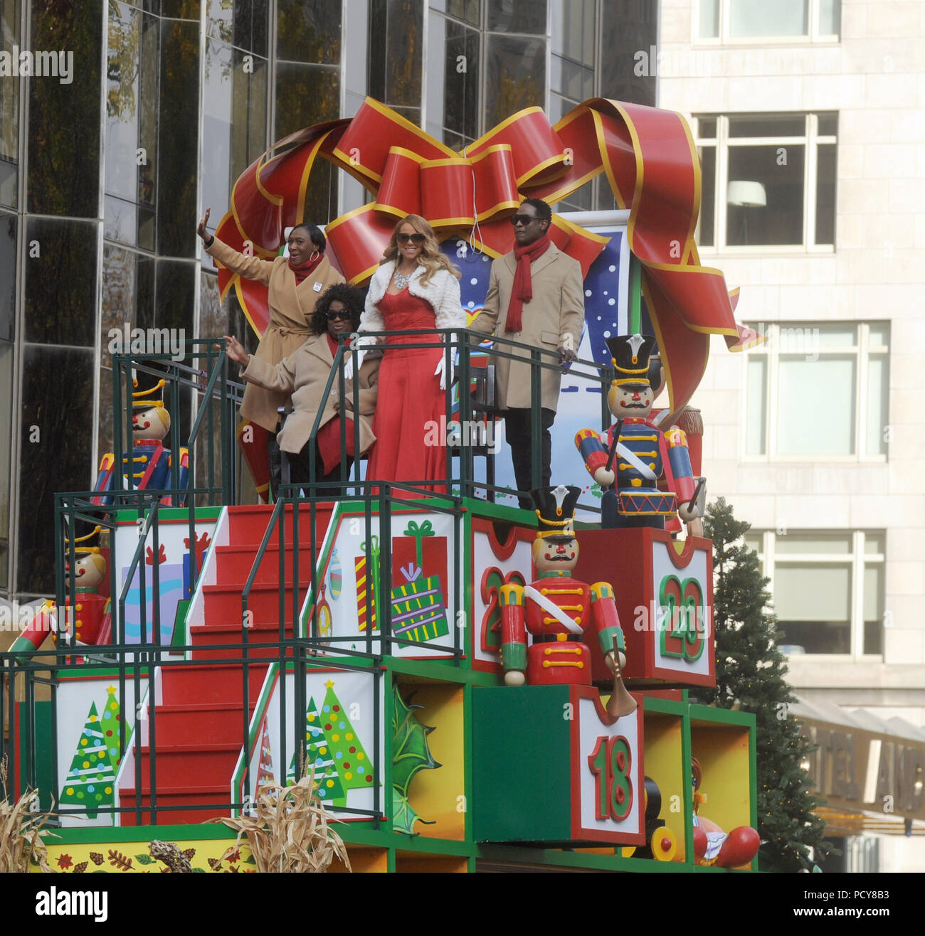 New York Ny November 26 Mariah Carey Attends The 89th Annual Macys