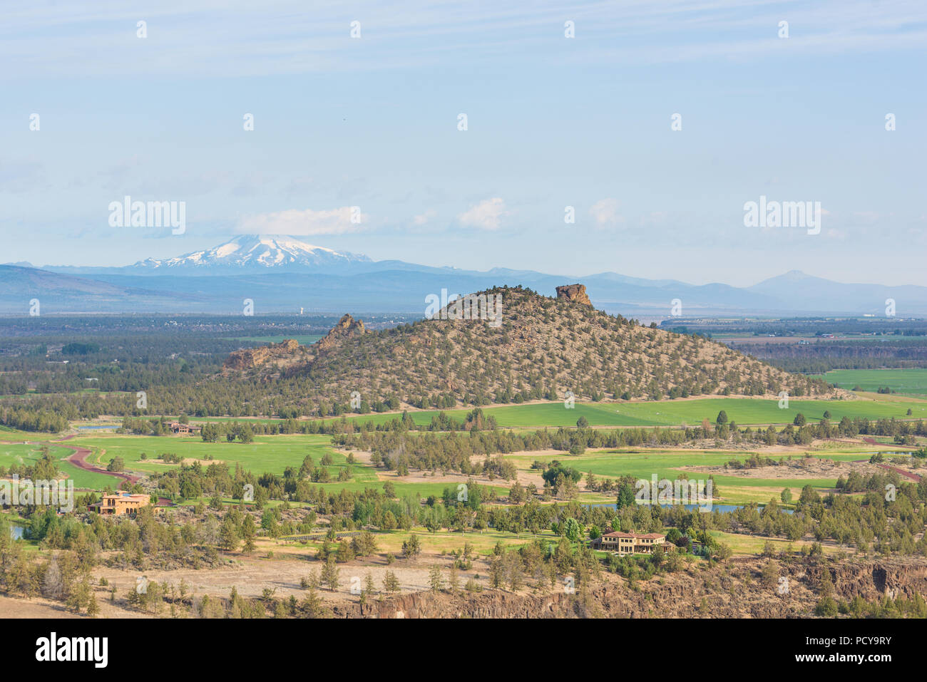 Mount jefferson smith rock hi-res stock photography and images - Alamy