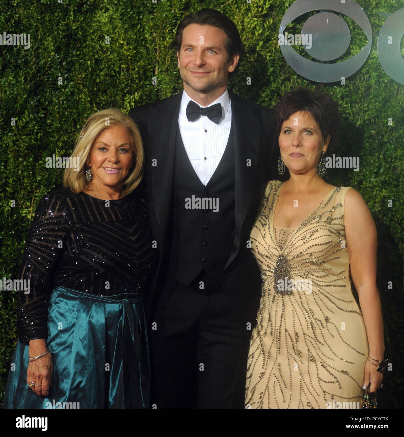 NEW YORK, NY - JUNE 07: Gloria Campano, Bradley Cooper, Holly Cooper ...