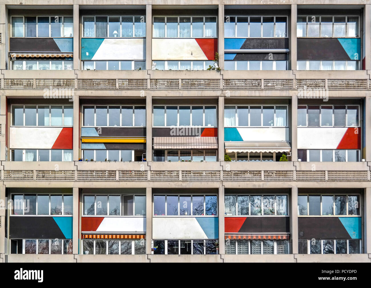 Berlin, Westend, Iconic Le Corbusier residential block with colorful ...