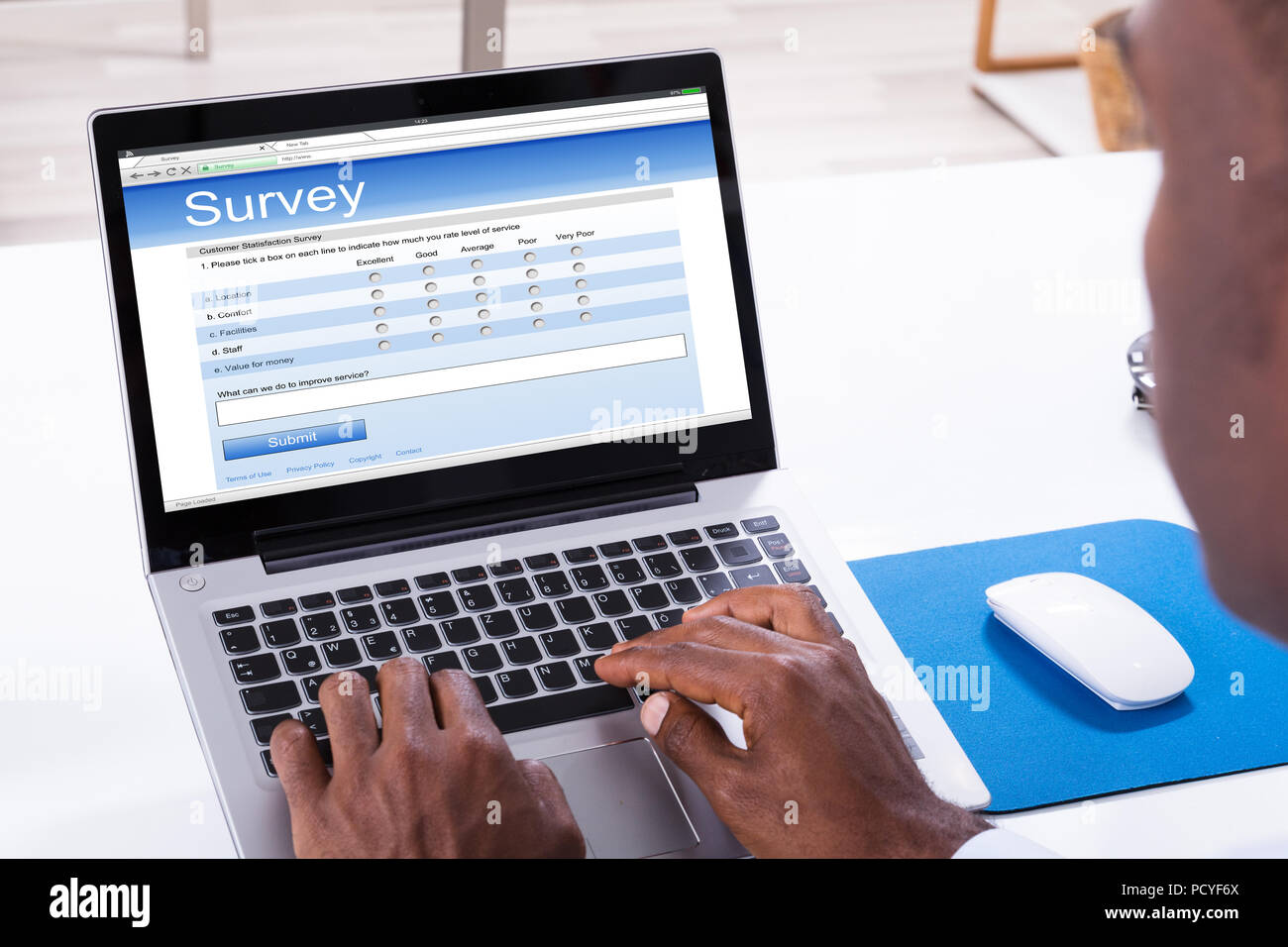 Mouse filling hi-res stock photography and images - Alamy