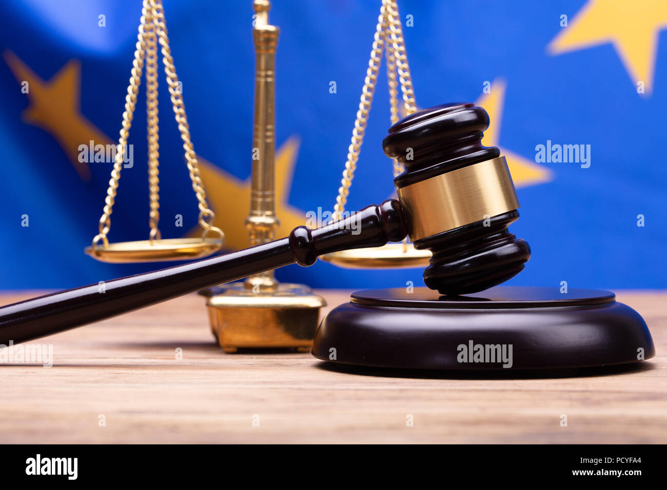 Scale star hi-res stock photography and images - Alamy