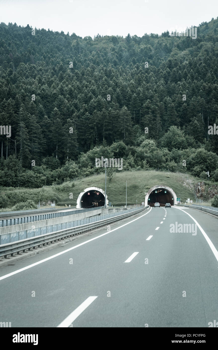 Split entry hi-res stock photography and images - Alamy
