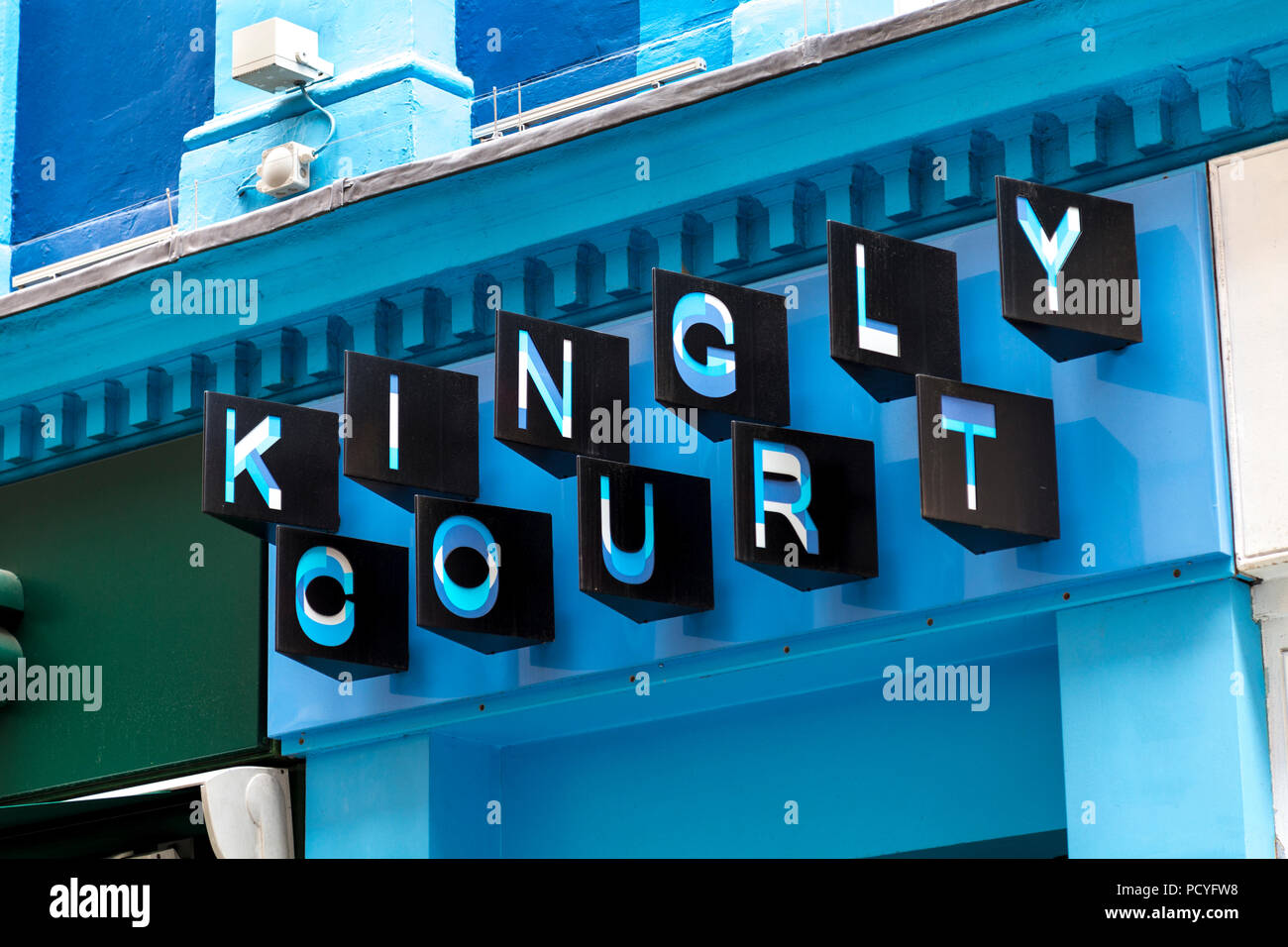 London street food sign hi-res stock photography and images - Alamy