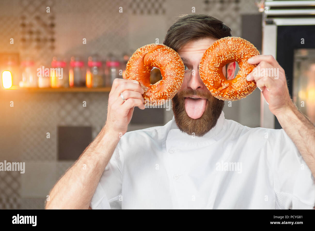 Baker uniform oven hi-res stock photography and images - Alamy