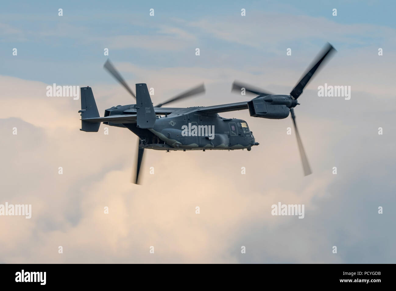 Tilt rotor military aircraft hi-res stock photography and images - Alamy