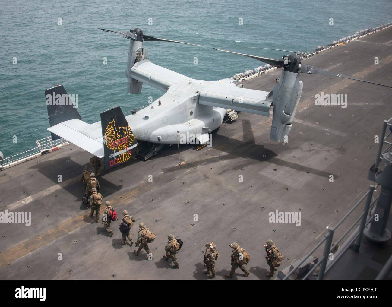 180803-N-ZG607-0047 ATLANTIC OCEAN (Aug. 3, 2018) Sailors and Marines ...