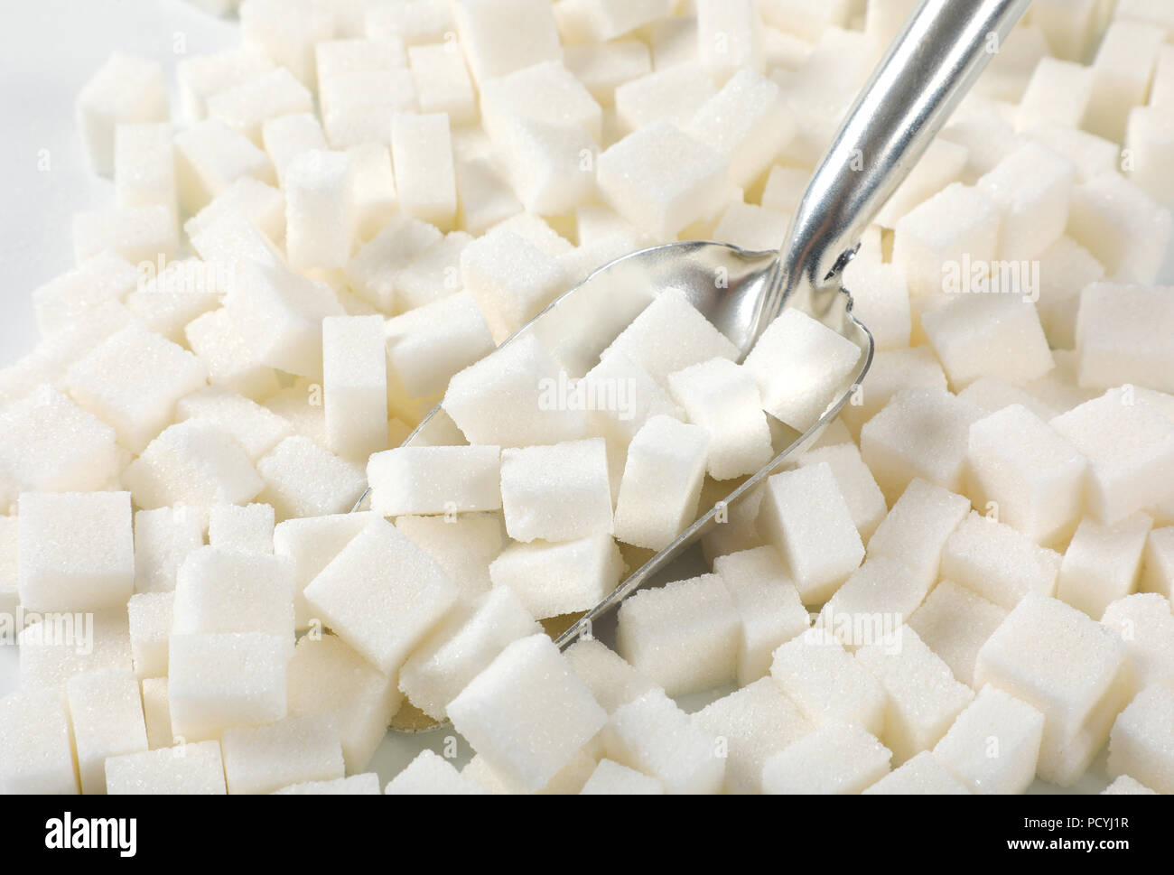 White sugar cubes hi-res stock photography and images - Alamy