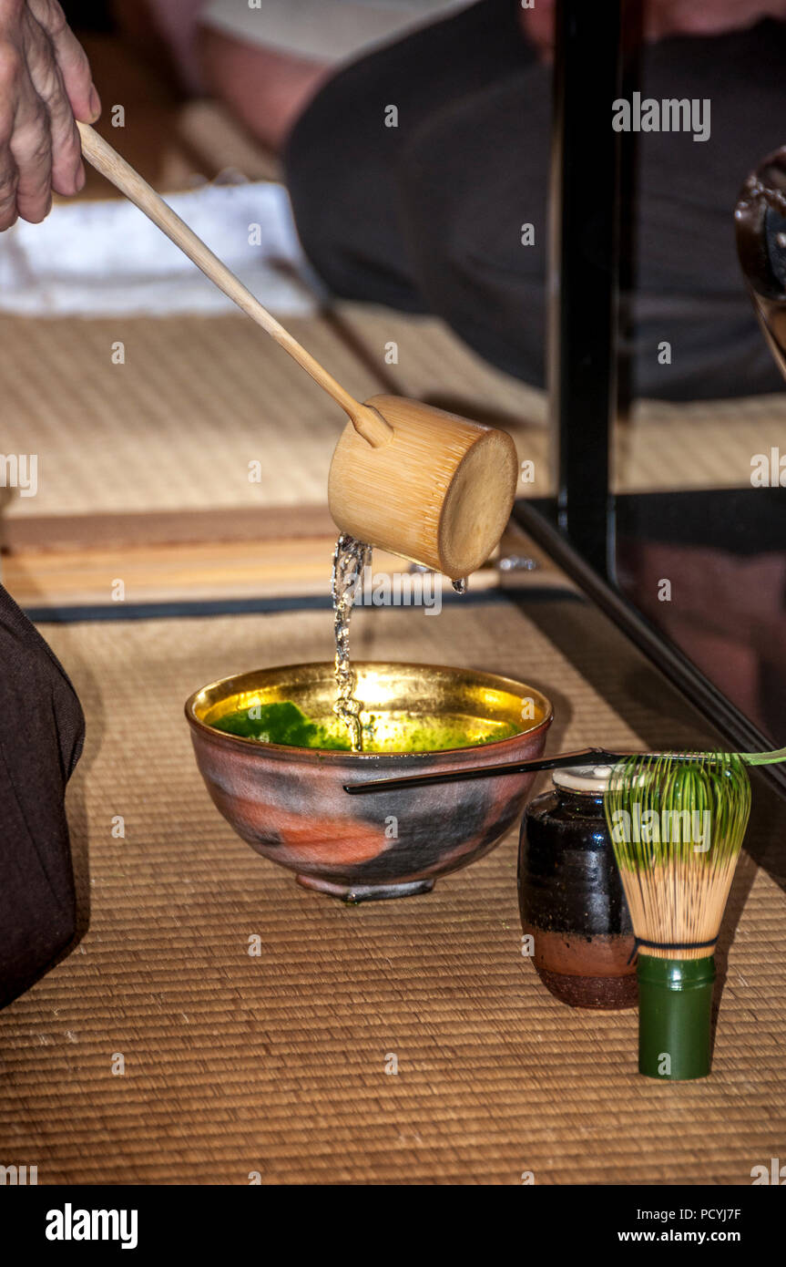 Traditional Japanese tea ceremony Stock Photo - Alamy