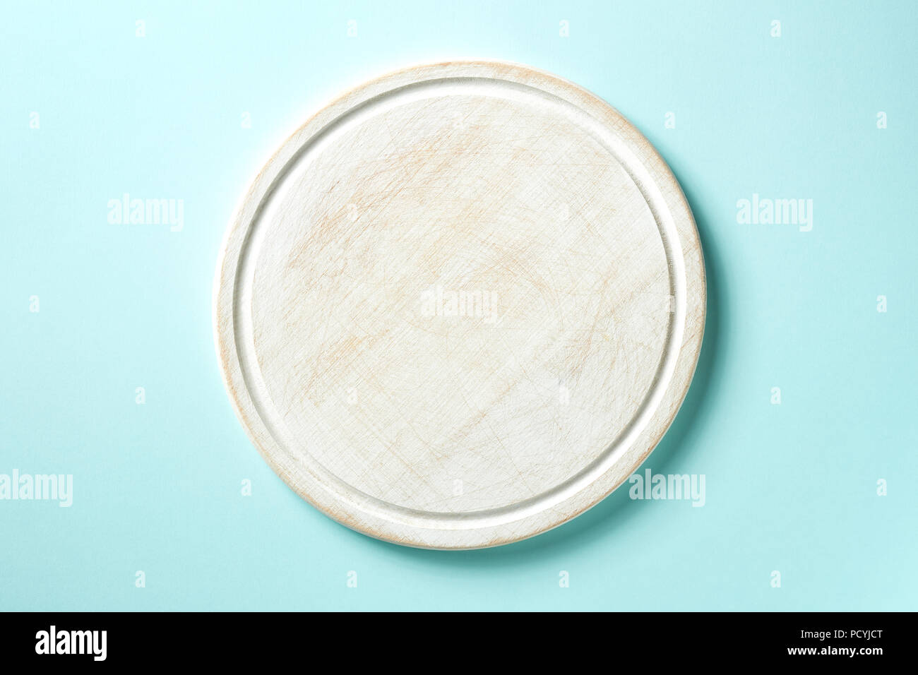 White wooden cutting board hi-res stock photography and images - Alamy