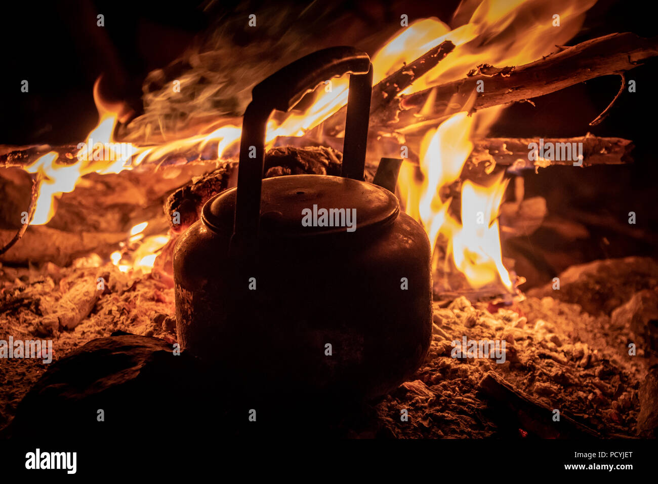 Old Kettle Fireplace High Resolution Stock Photography and Images - Alamy