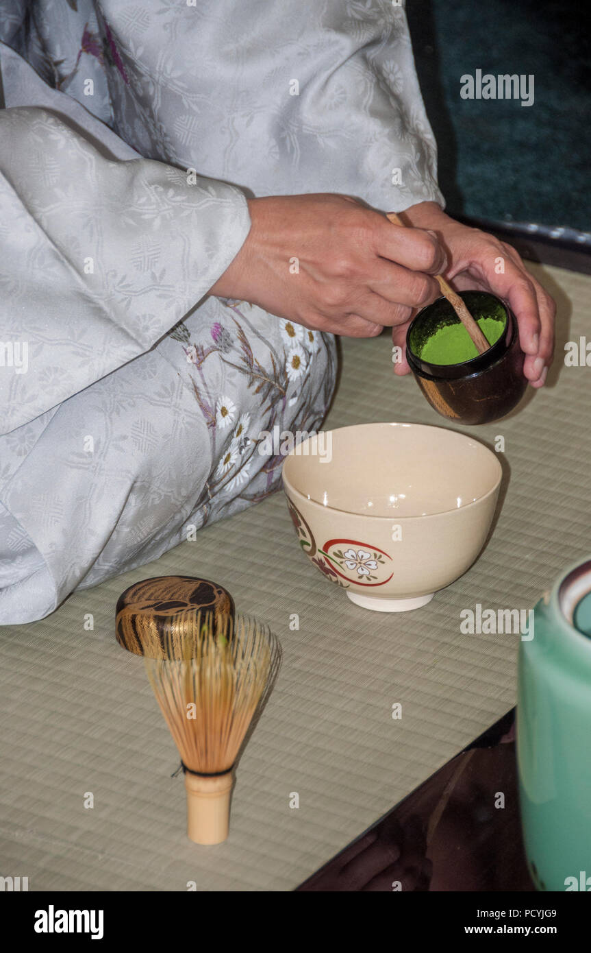 Traditional Japanese tea ceremony Stock Photo - Alamy