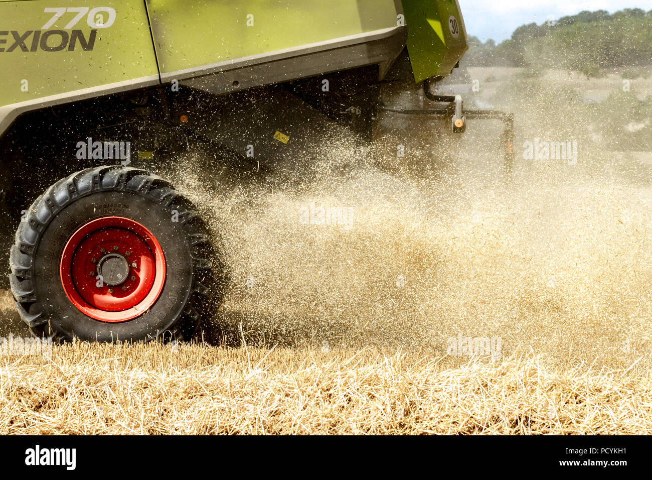 Claas lexion 770 combine harvester hi-res stock photography and images ...
