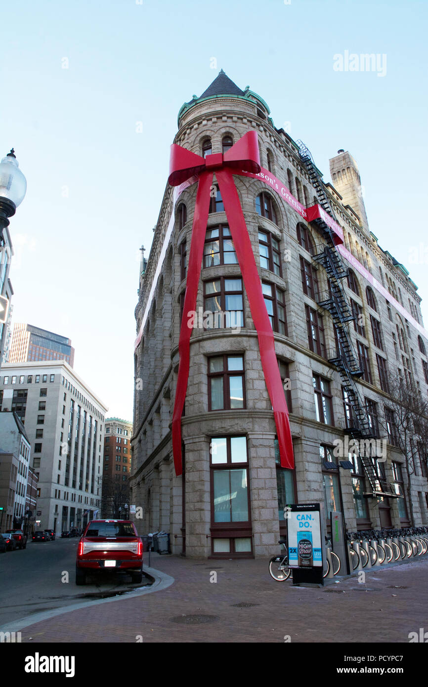 Boston, MA has many historic trails to follow to learn the educational ...