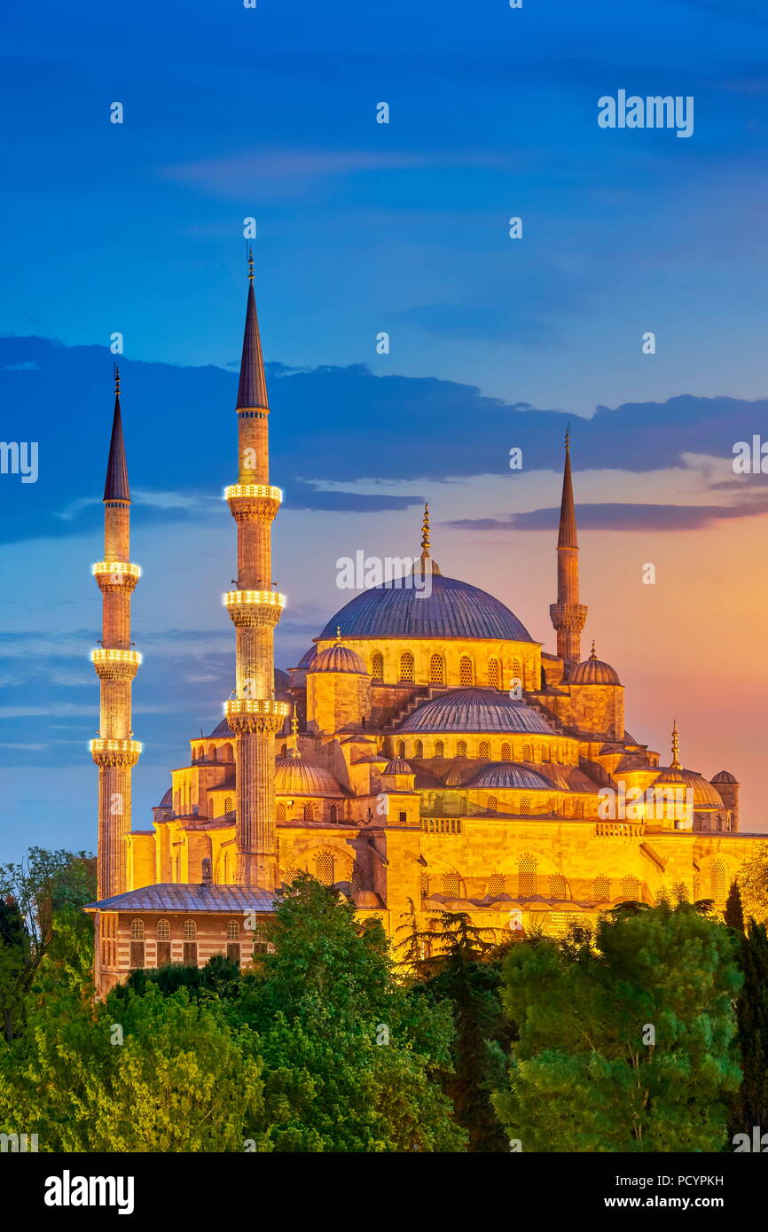 Blue mosque hi-res stock photography and images - Alamy