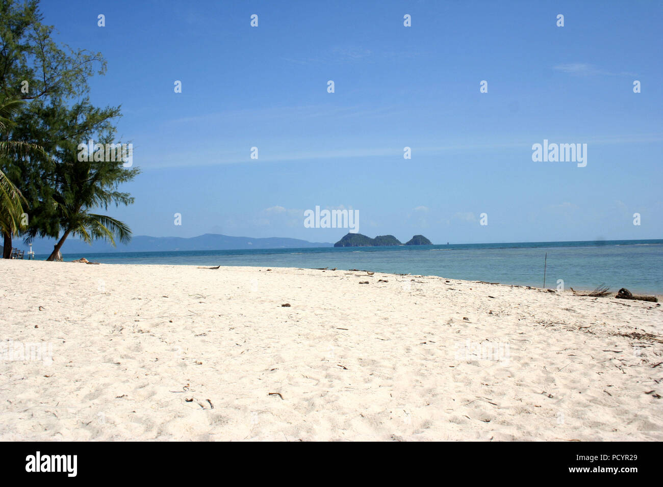 White limestone sea hi-res stock photography and images - Alamy