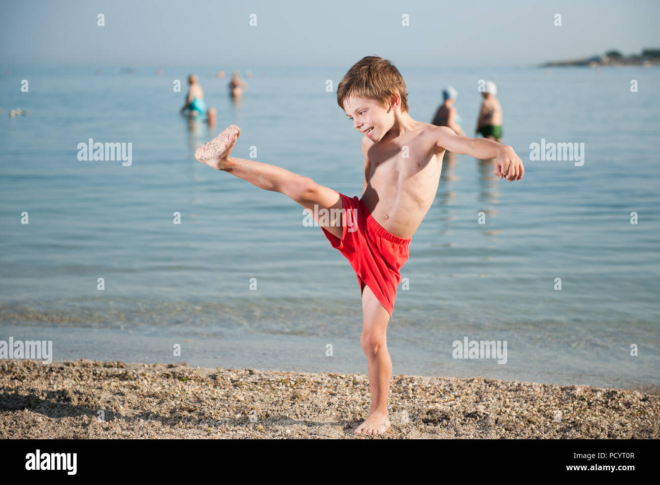 Kick boxing boy hi-res stock photography and images - Alamy