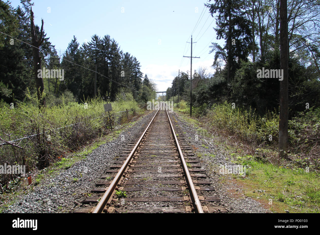 Straight road running parallel hi-res stock photography and images - Alamy