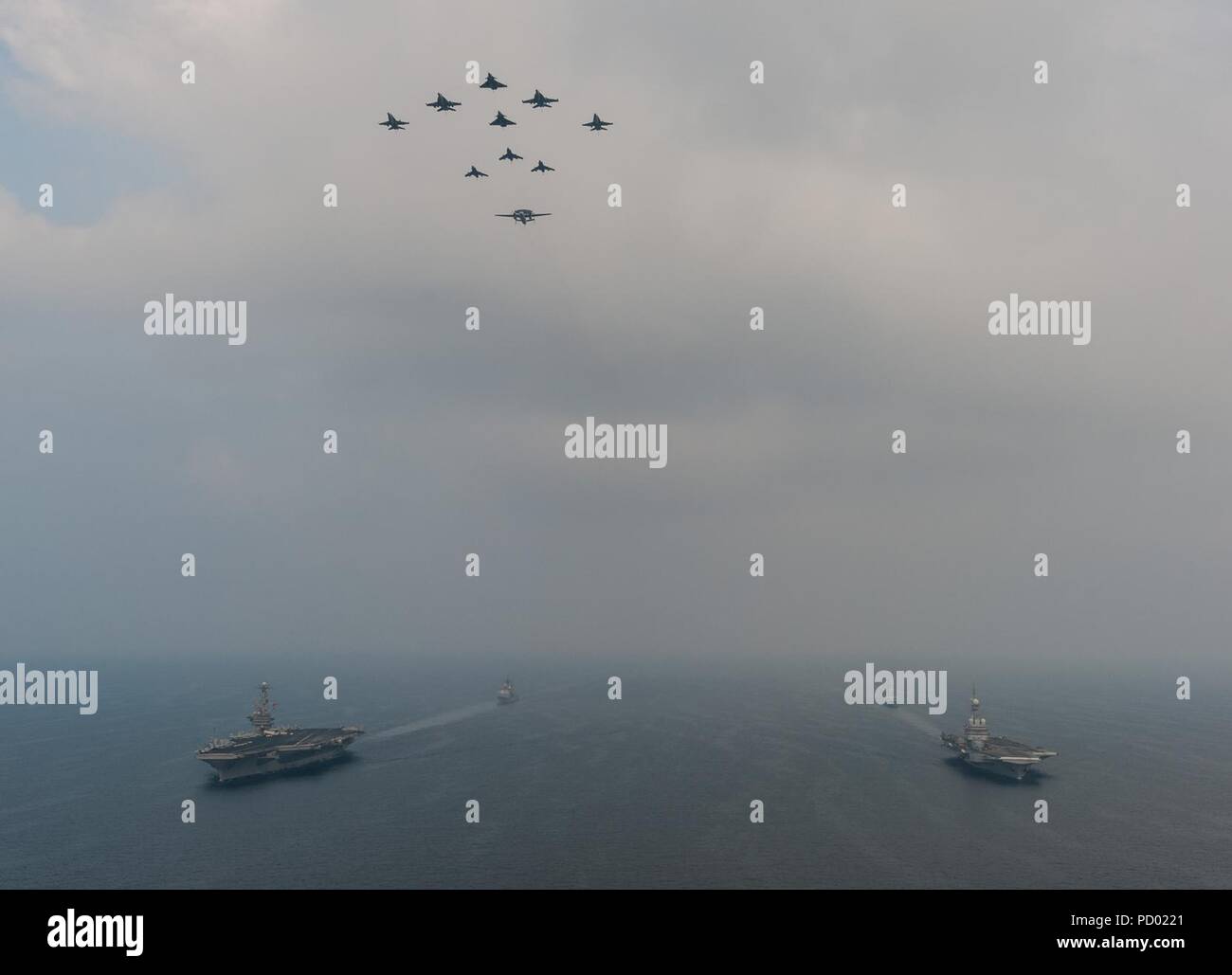 Aircraft carriers uss harry hi-res stock photography and images - Alamy