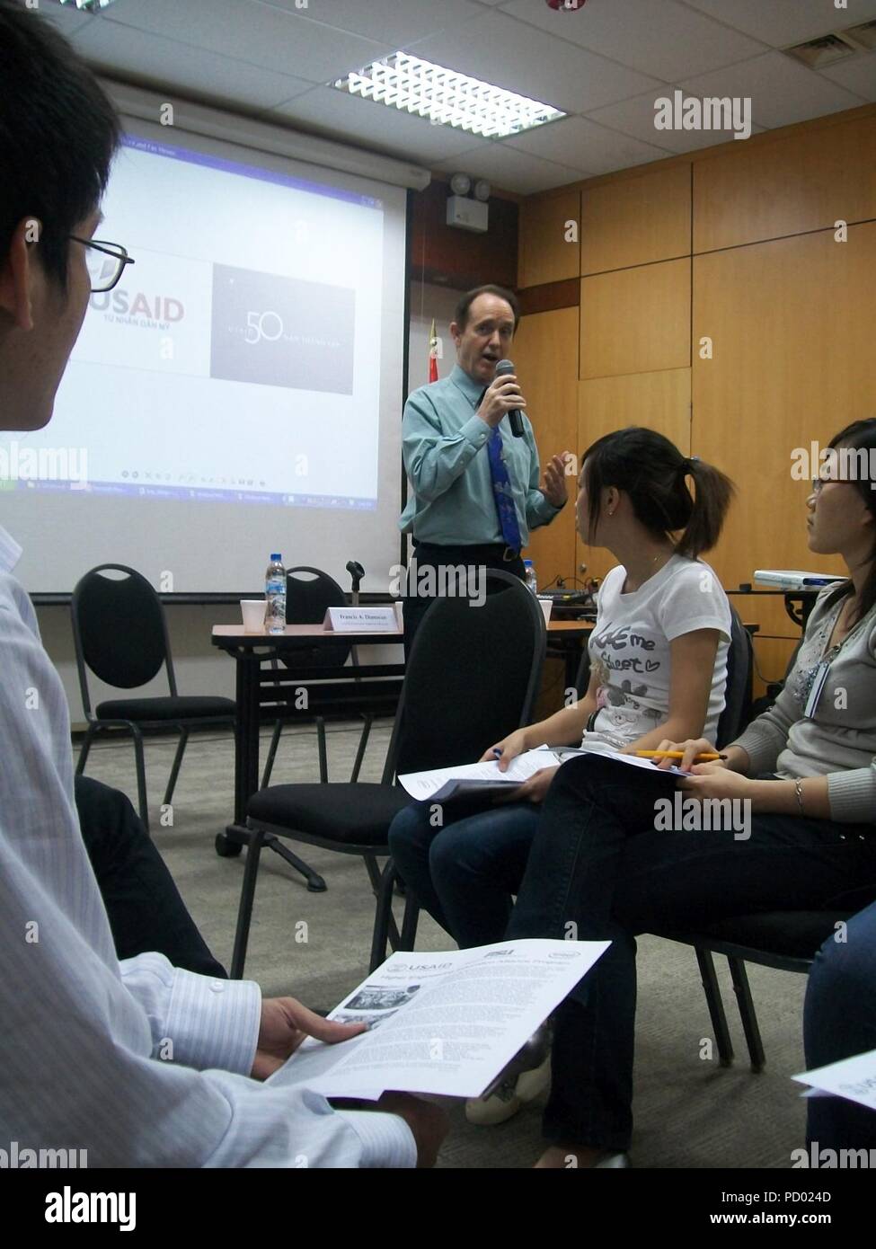 Debate center hi-res stock photography and images - Alamy