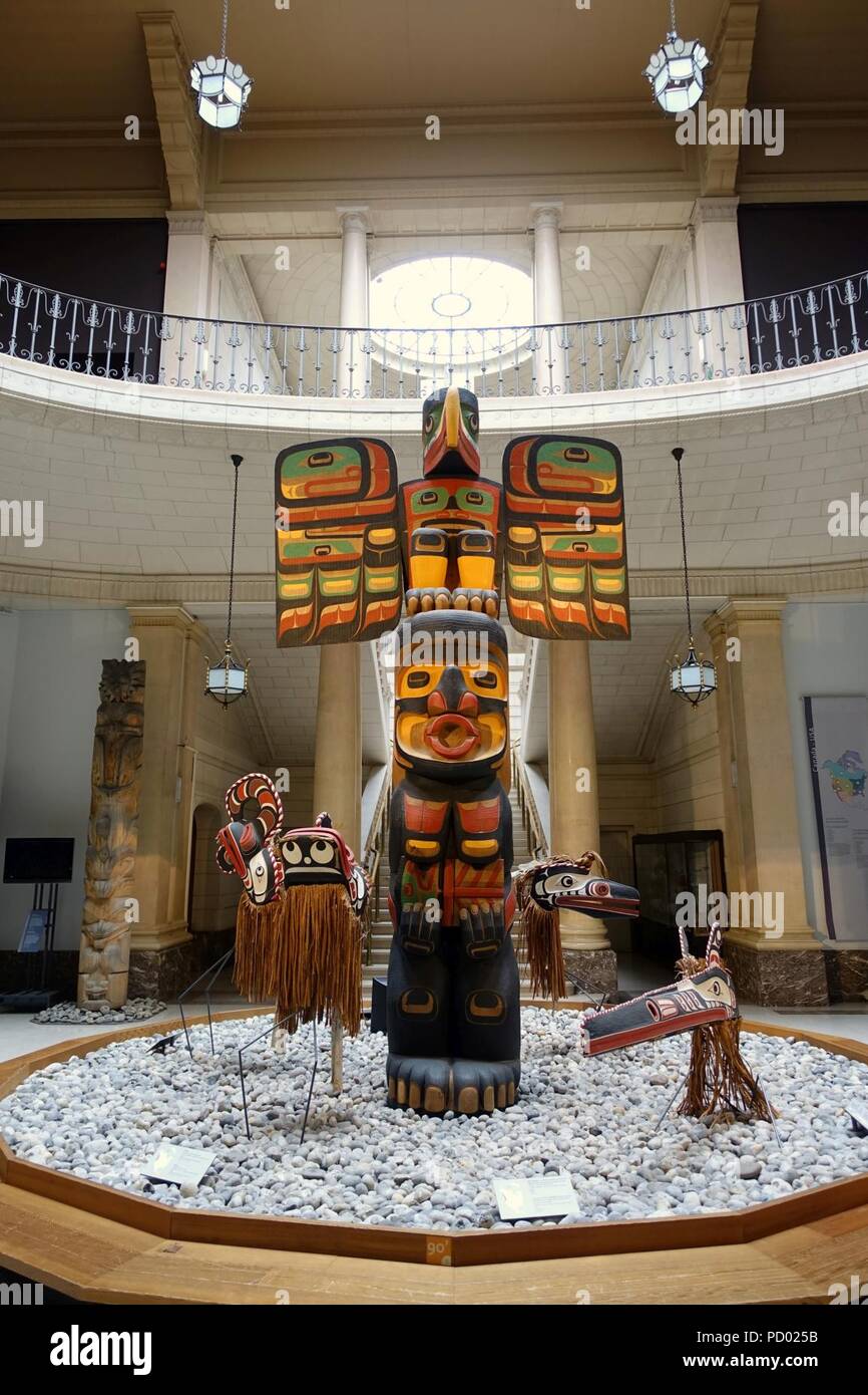 Reference collections hi-res stock photography and images - Alamy