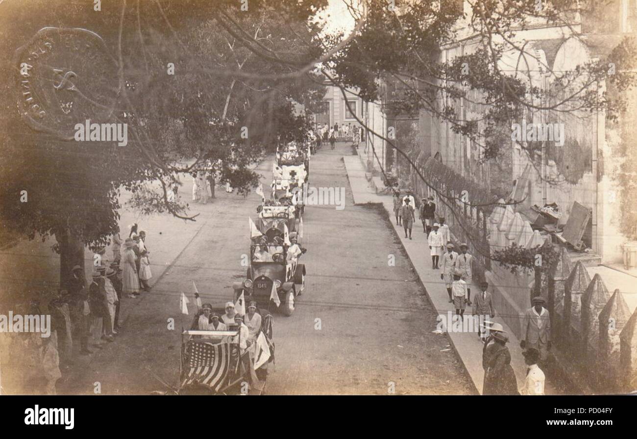American Red Cross convoy, D. R. 1916 Stock Photo - Alamy