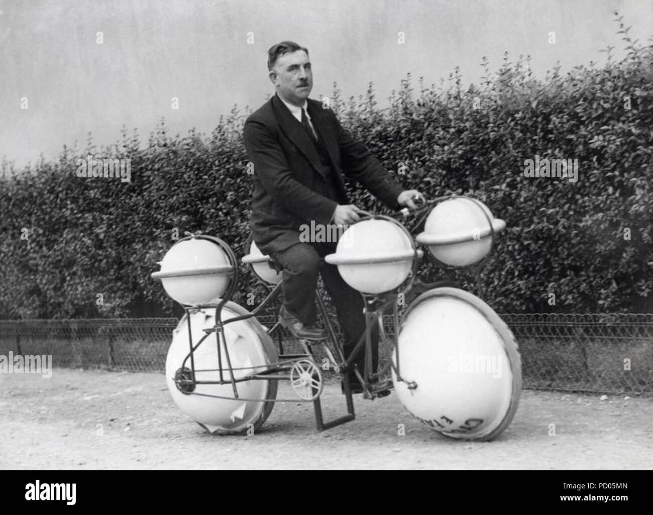 Amfibiefiets Amphibious bicycle Stock Photo - Alamy