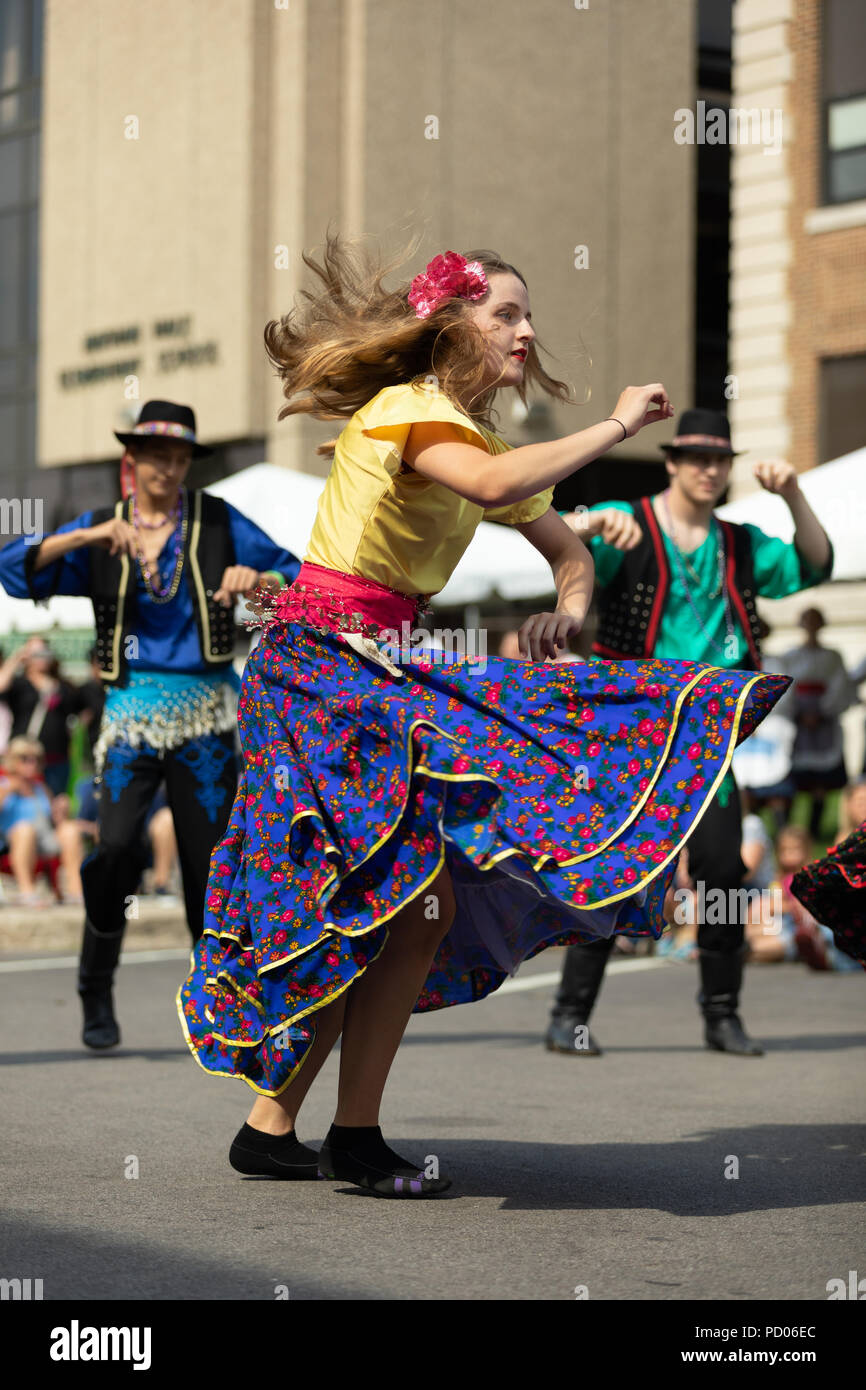 Gypsy dance hi-res stock photography and images - Alamy