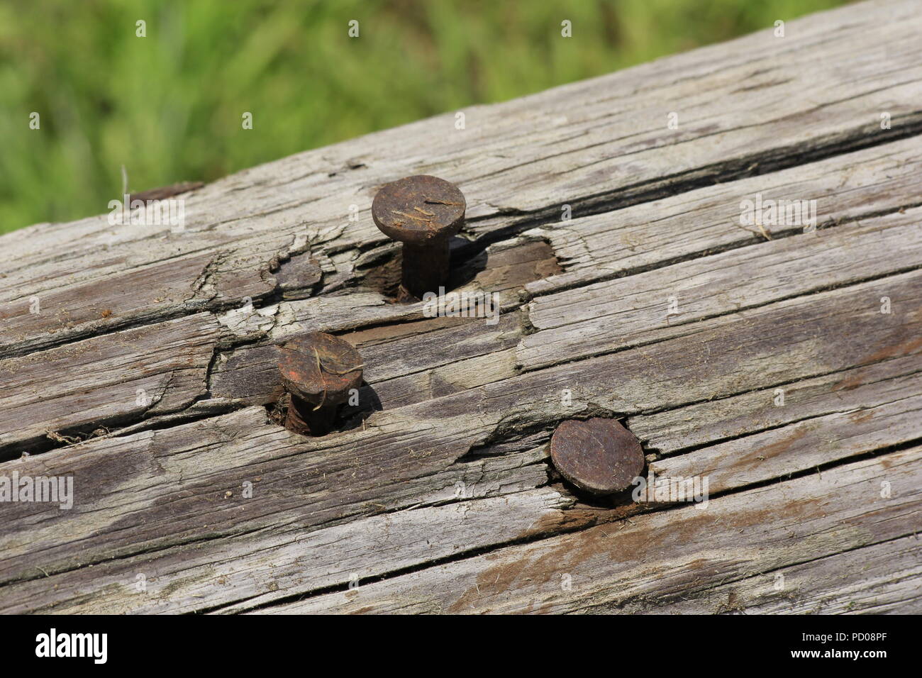 Rusty nails hi-res stock photography and images - Alamy