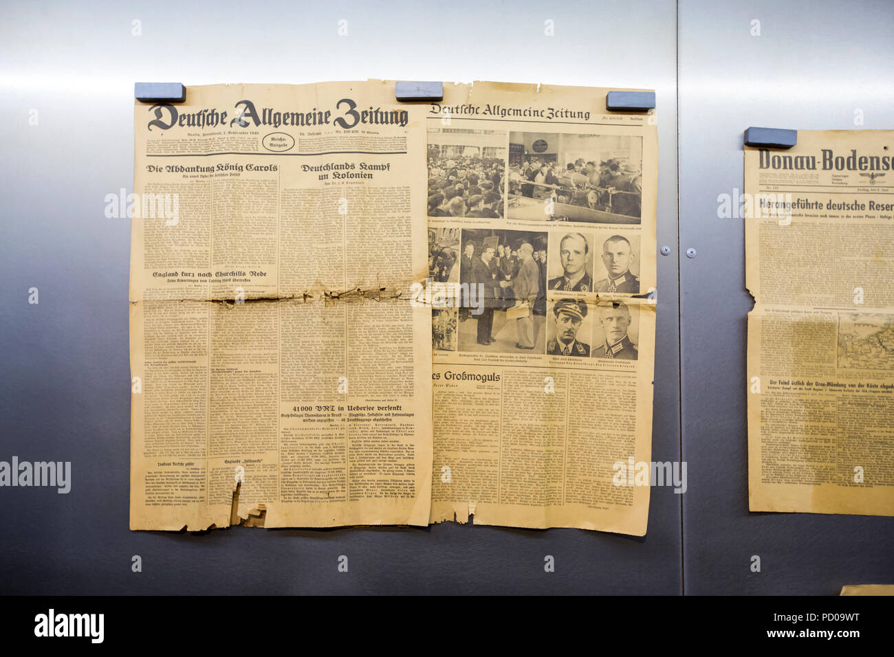 Allied invasion newspaper hi-res stock photography and images - Alamy