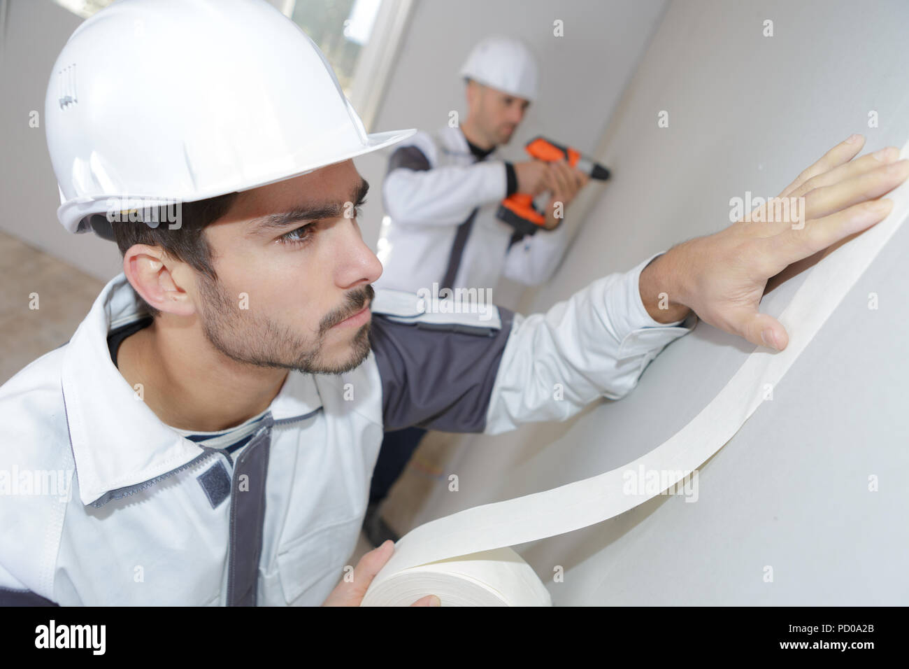 Drywall taping hi-res stock photography and images - Alamy