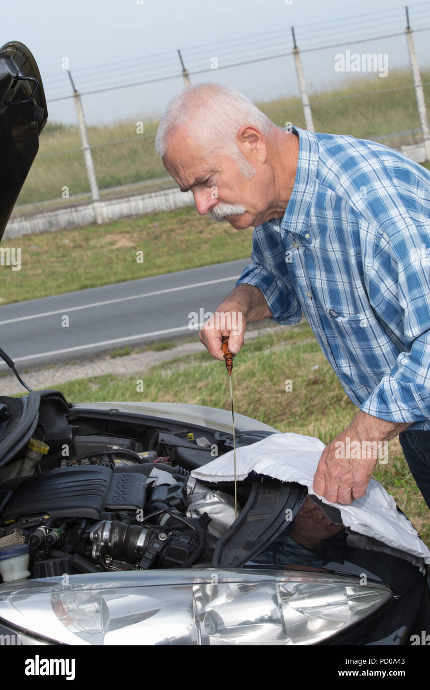 Checking Car Fluids High Resolution Stock Photography and Images - Alamy
