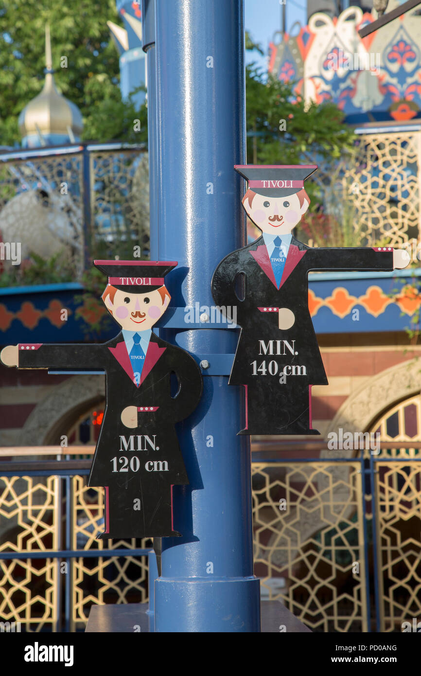 Height sign amusement hi-res stock photography and images - Alamy