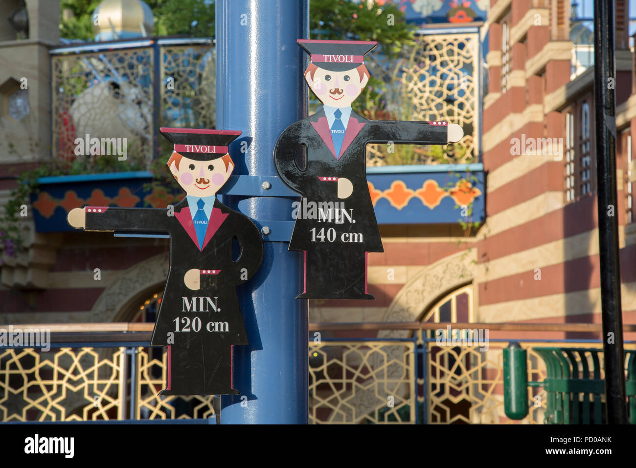 Height sign amusement hi-res stock photography and images - Alamy