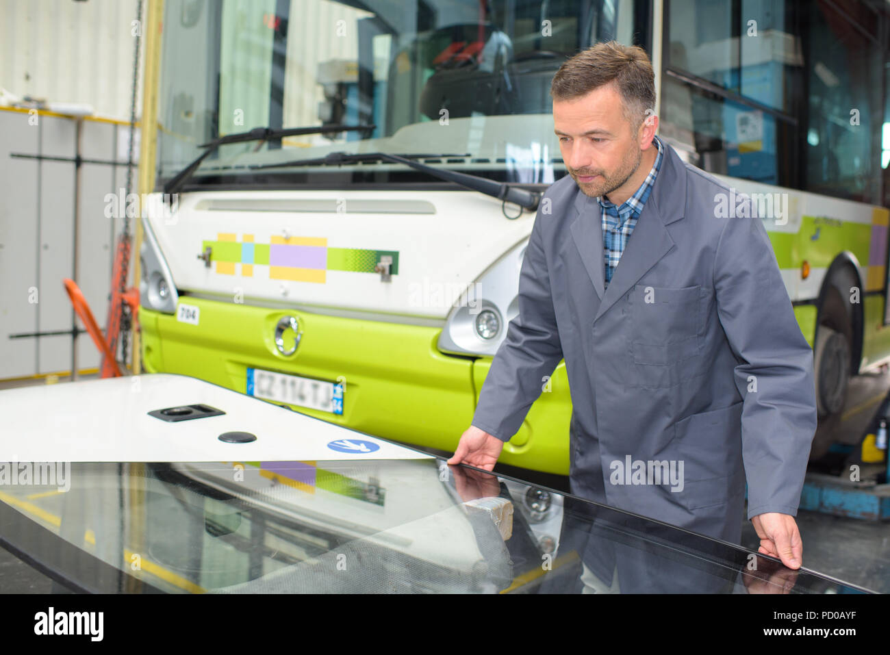 Bus maintenance workshop hi-res stock photography and images - Alamy