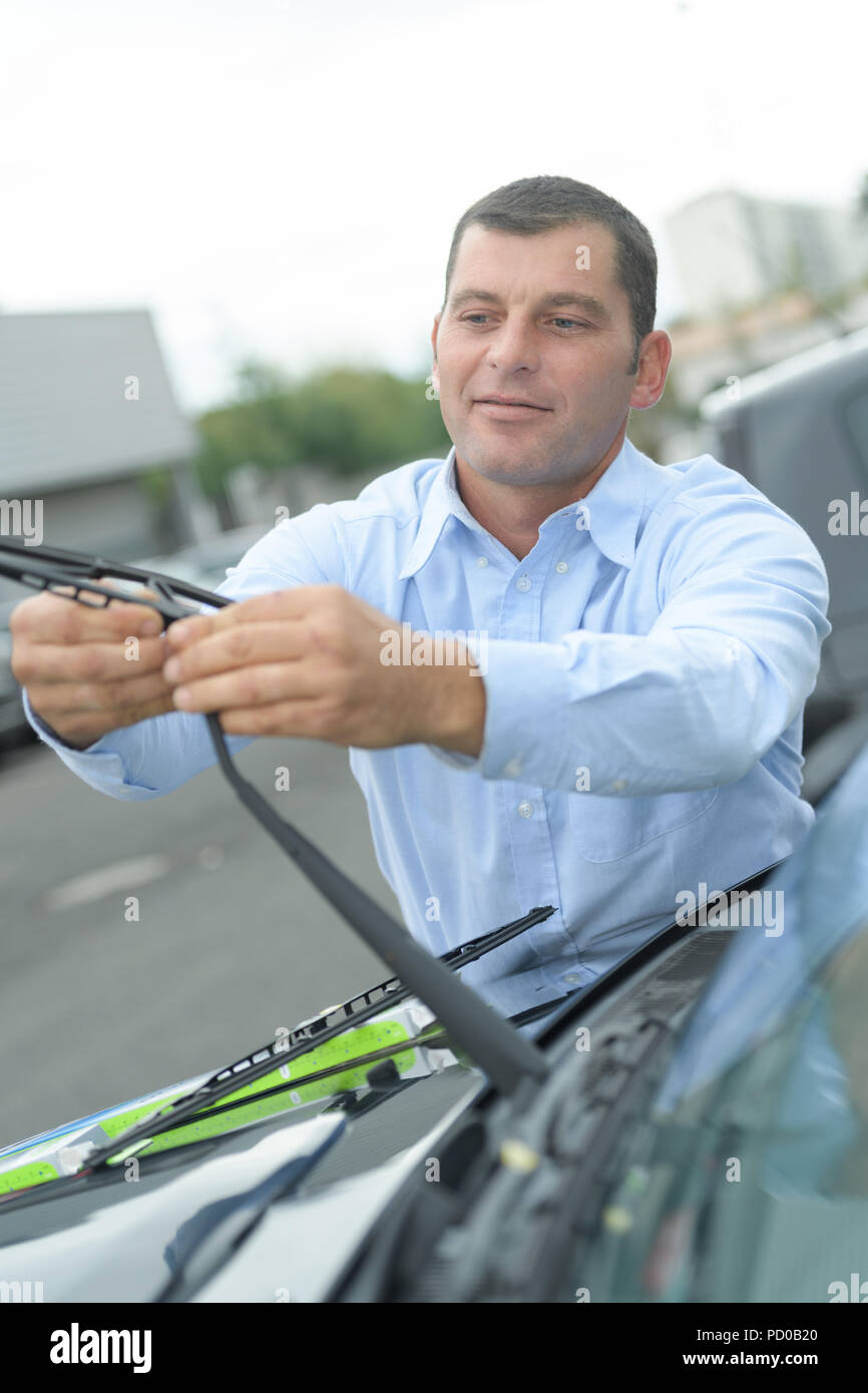 Man broken arm shield hi-res stock photography and images - Alamy