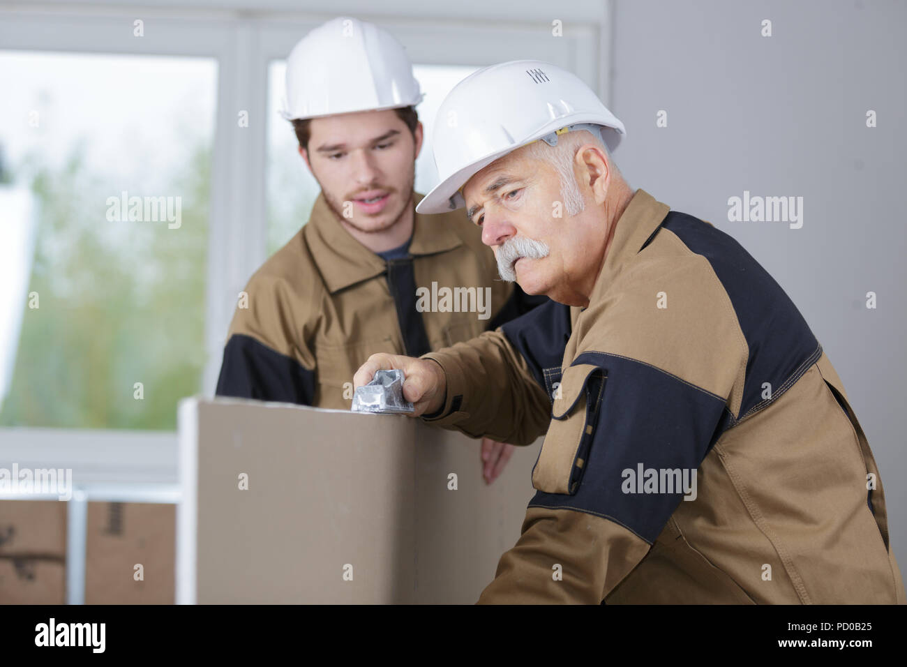 Student builders hi-res stock photography and images - Alamy