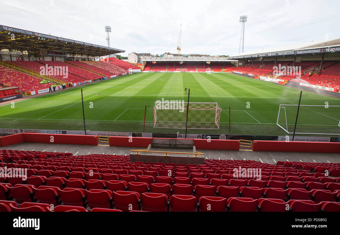 General view of the pittodrie stadium hi-res stock photography and ...