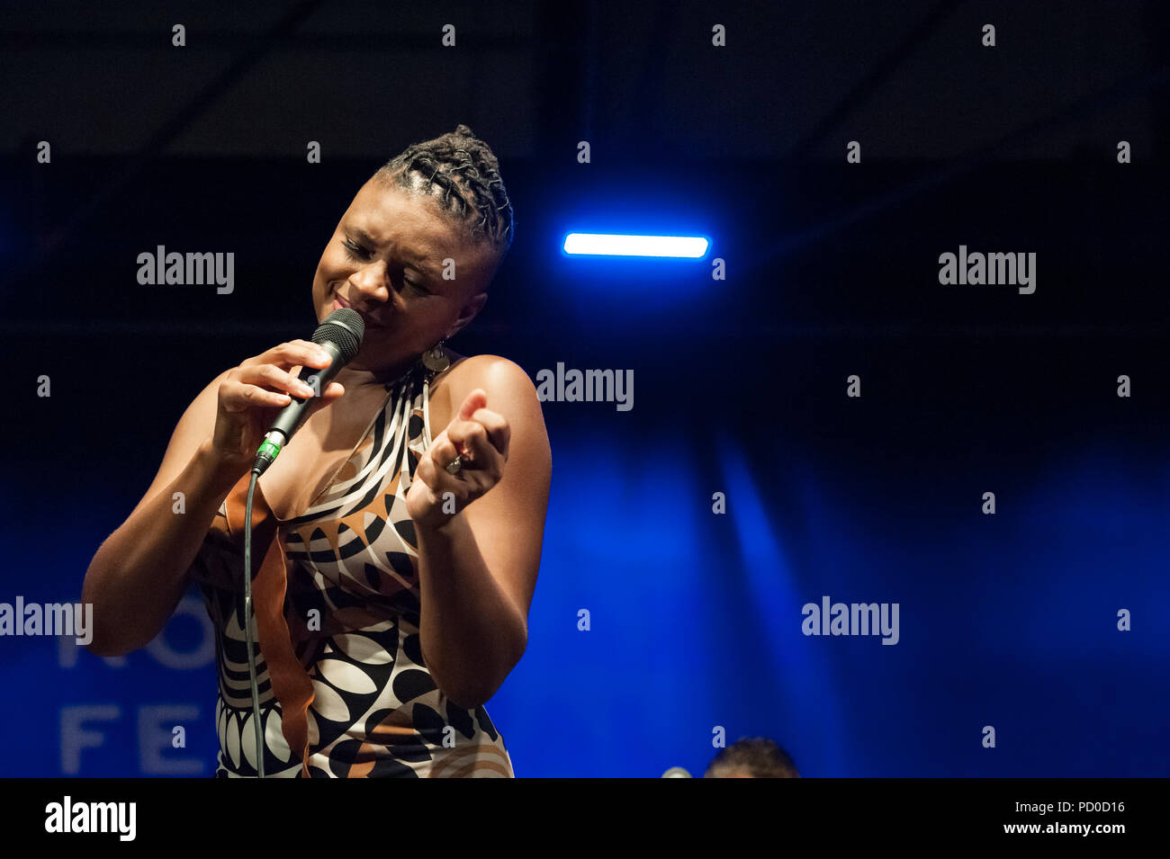 Lizz wright gospel hi-res stock photography and images - Alamy